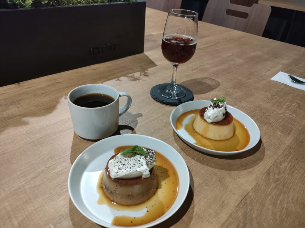 【津市】絶品スイーツとコーヒーが楽しめる夜カフェ♪ 金曜と土曜と日曜の夜だけ開く「ACRO-CAFE（アクロカフェ）」に行ってきました ...